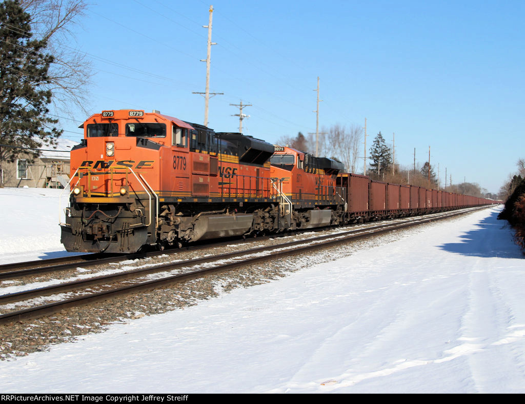 BNSF 8779